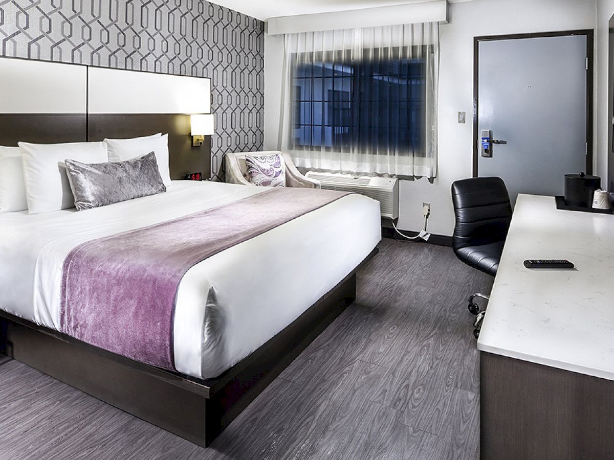 Sunset Blvd Accommodations Ca - Sunset West Hotel - SureStay Collection ...